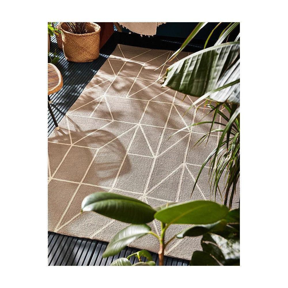 Scion Viso Steel Designer Outdoor Rug