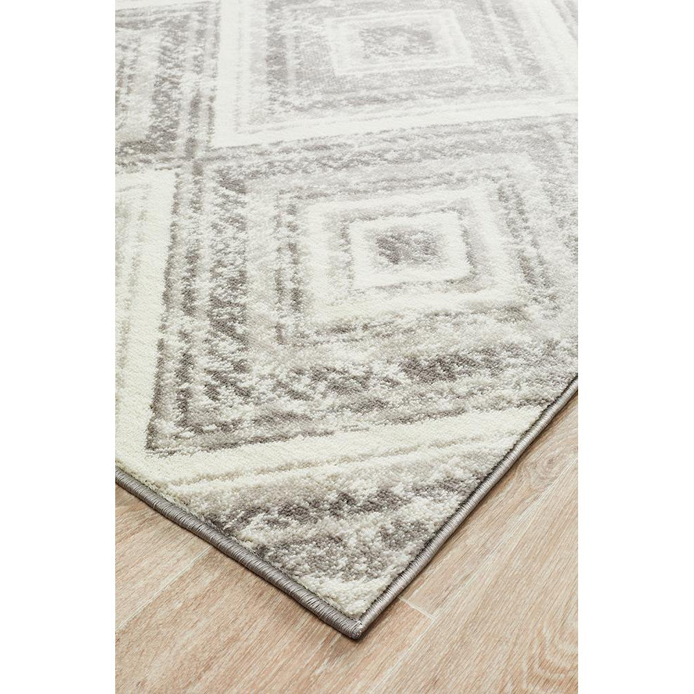 Skye Geo Diamonds Rug Silver Grey
